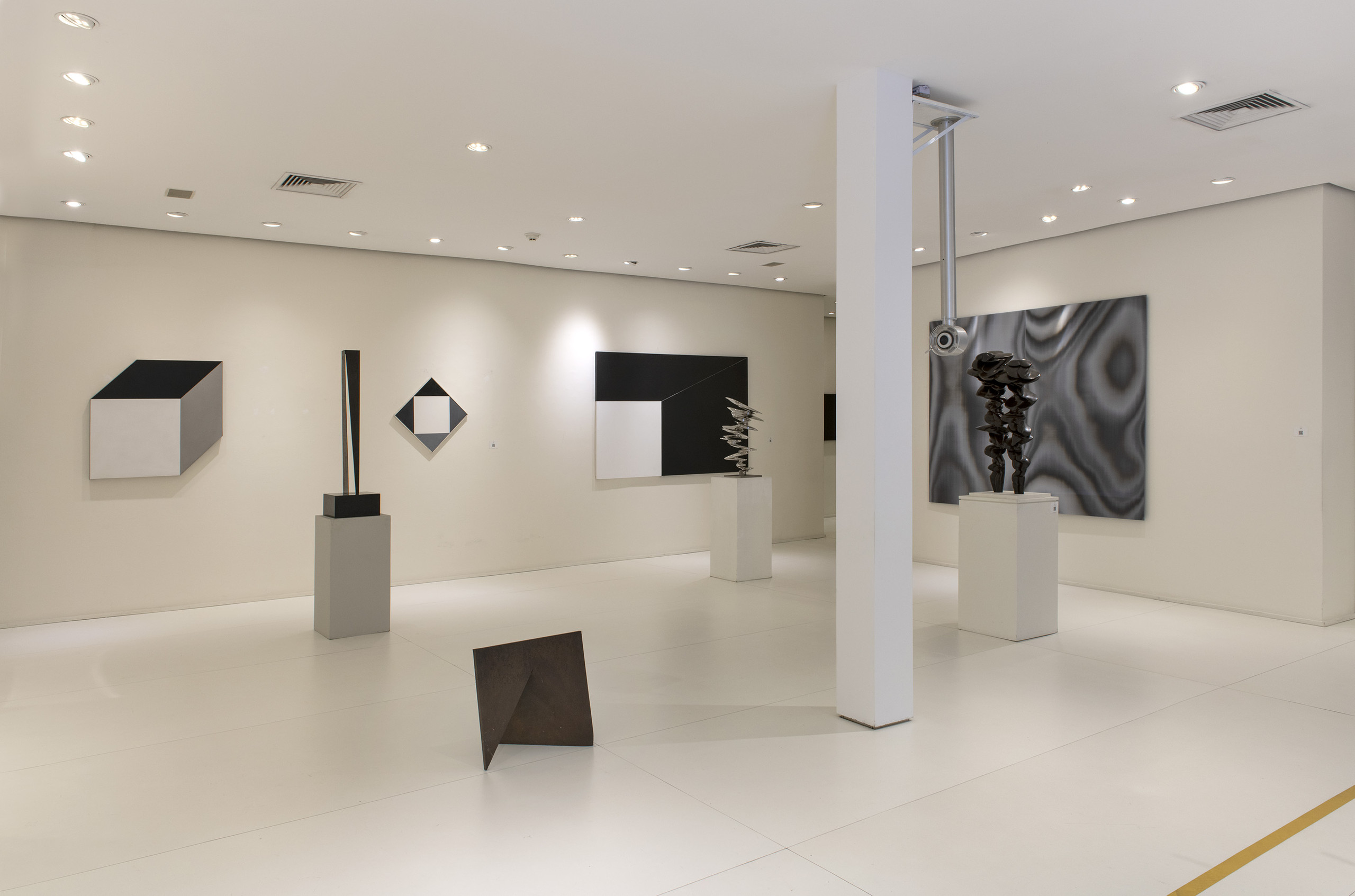 Alexandre Wollner - Artistas - DAN Galeria