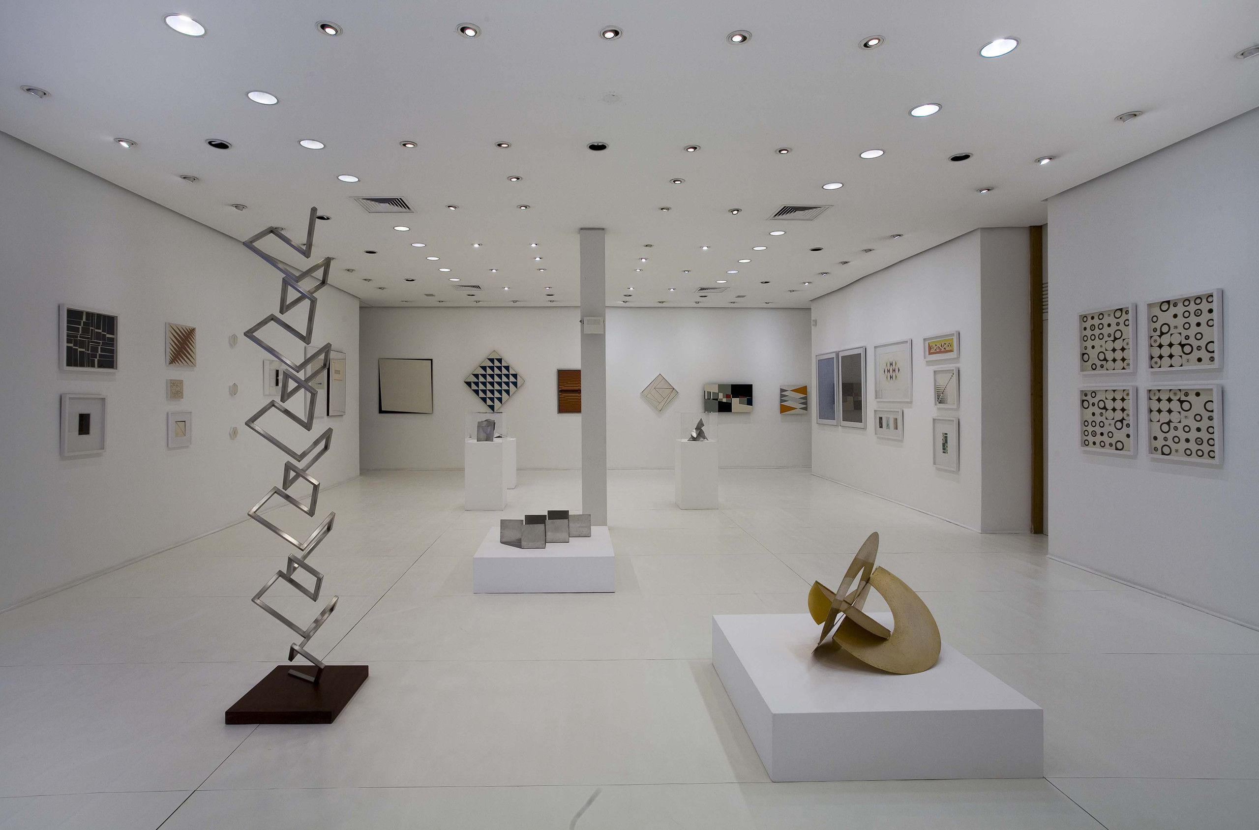 Arte Concreta e Neoconcreta, da Construção à Desconstrução ...