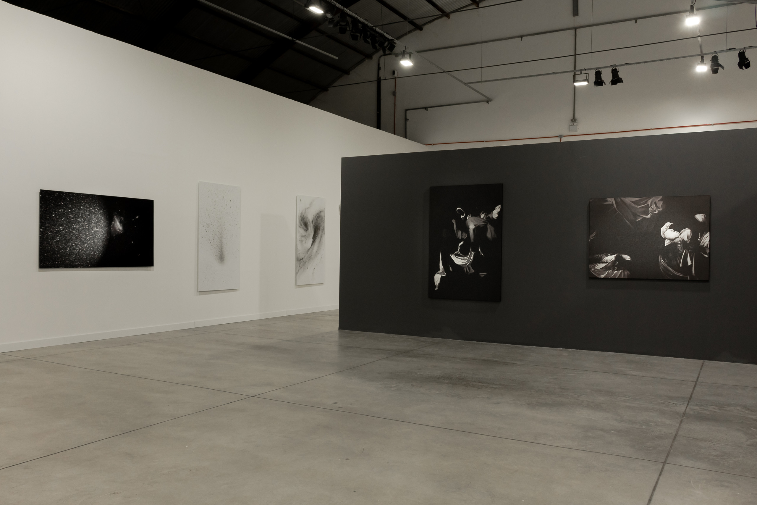 “Folds in Spacetime” by Manoel Veiga - Exhibitions - DAN Galeria