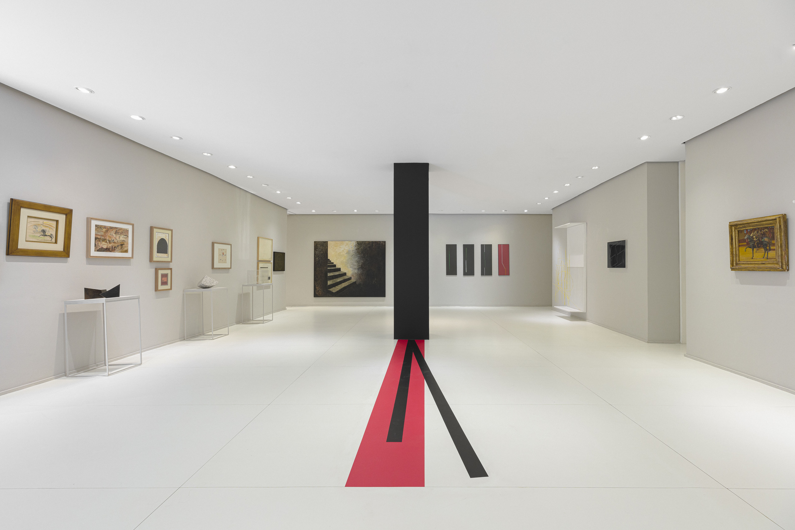 The highest towers rise from the ground - Exhibitions - DAN Galeria